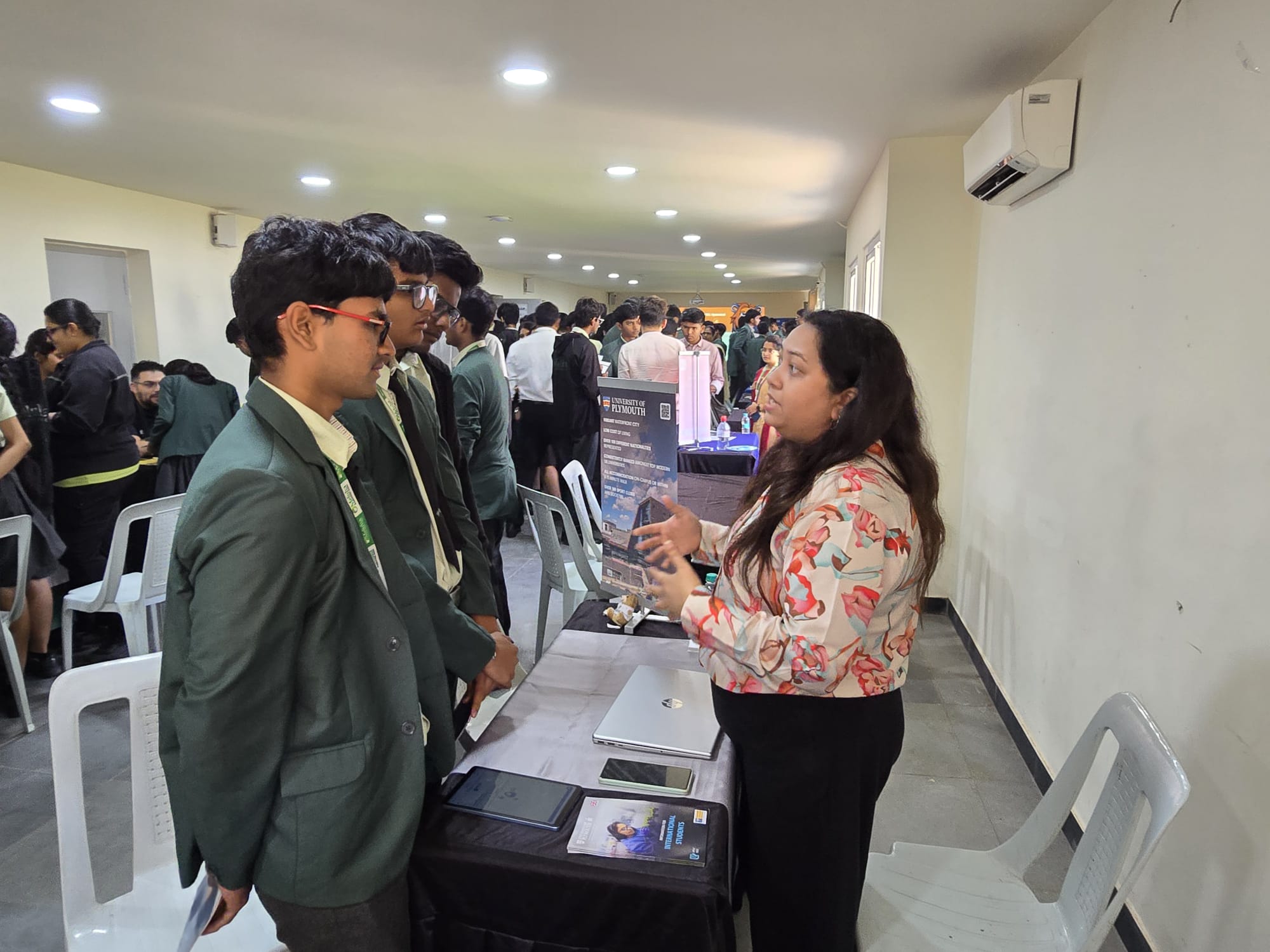 Make the Most of College Fairs: Top Tips From Student Recruiters